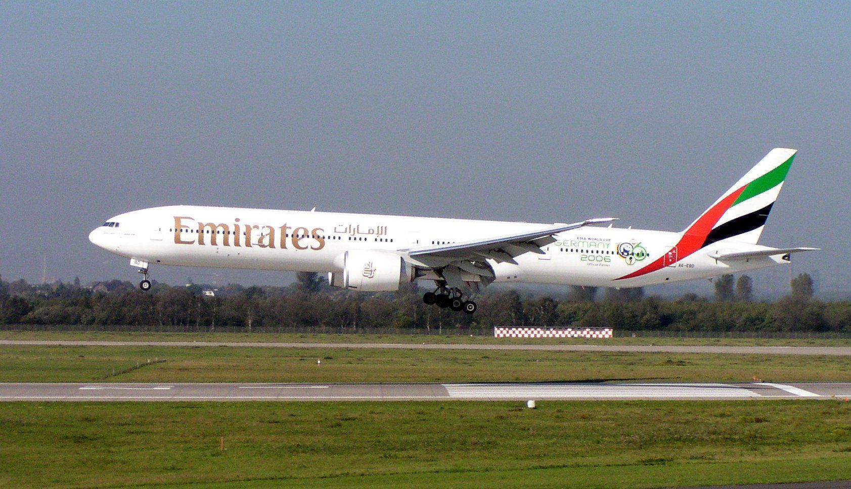Emirates - Flight, Tickets and online bookings