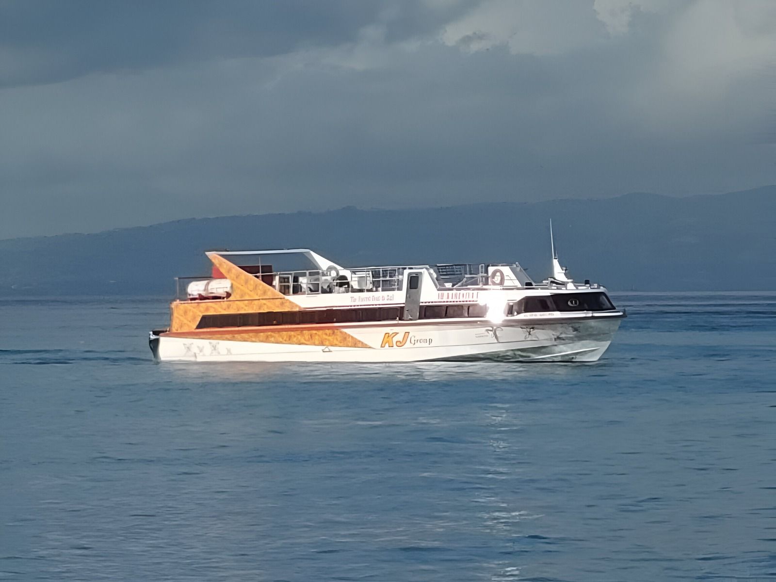 Karunia Jaya Luxury Cruise - Ferry, Tickets and online bookings